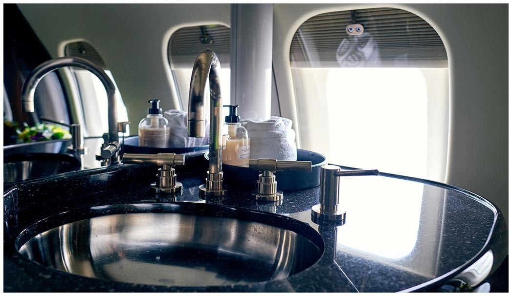 The Global 6000 offers unrivalled range and comfort. | Privajet